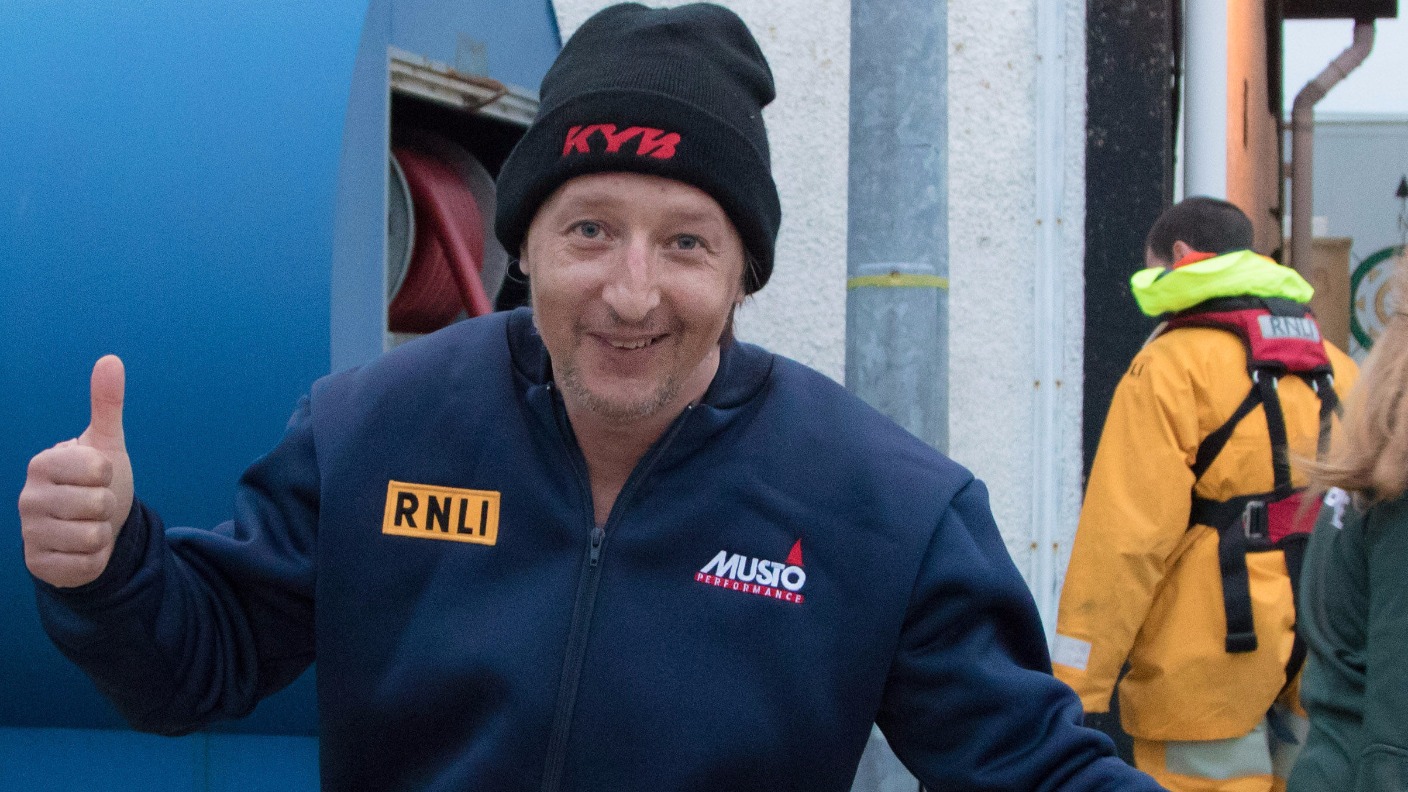 Diver rescued after 11 hours in sea off north coast of Scotland | ITV News