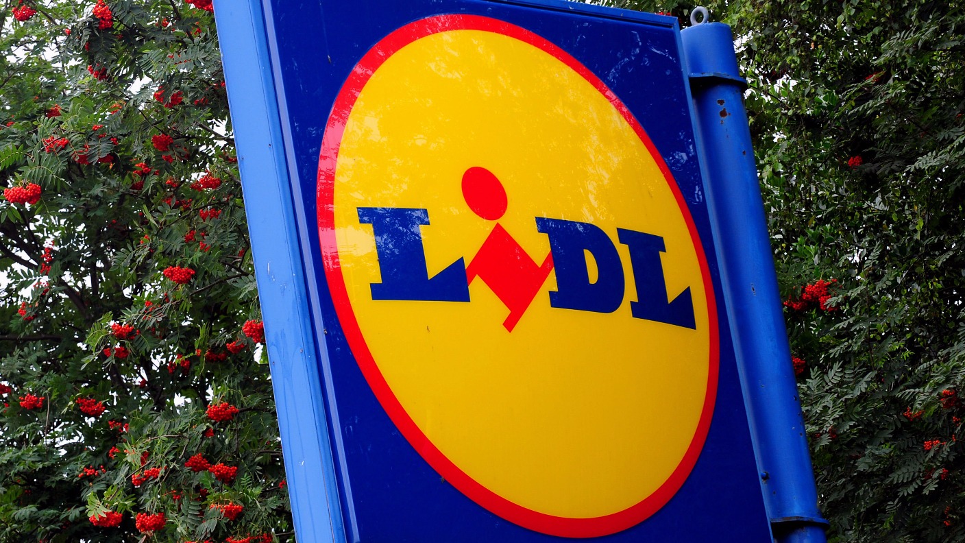 GMB hails victory to represent Bridgend Lidl workers | ITV News Wales