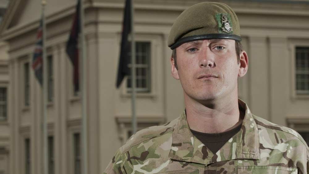 Leeds 'hero' soldier awarded for bravery on frontline | ITV News Calendar