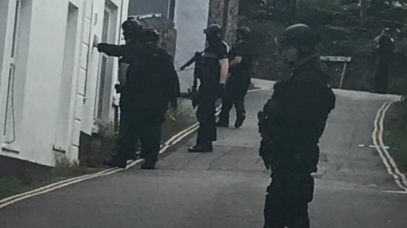 Man Arrested Following Suspected Armed Robbery Itv News West Country