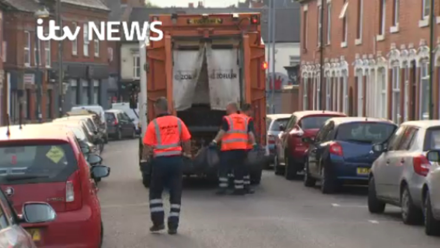 Binmen vote over strike action | ITV News Central