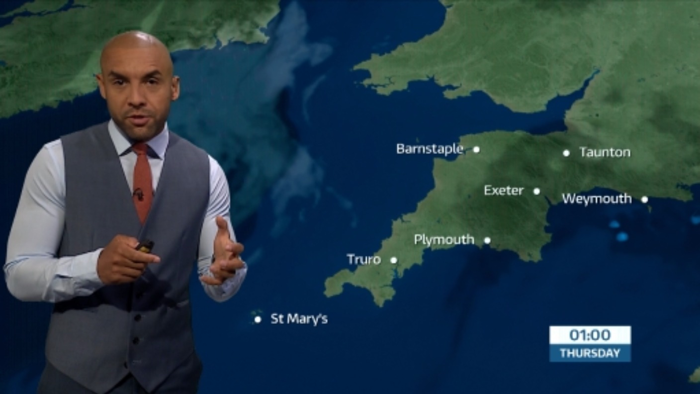 Muggy nights and risk of showers | ITV News West Country