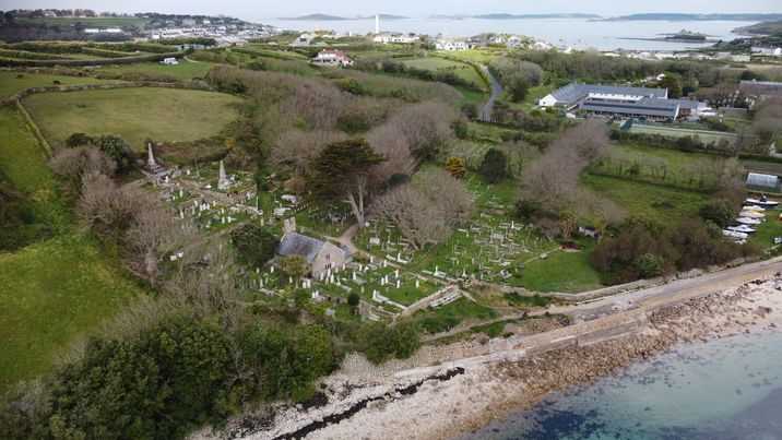 Shipwreck victims among bodies found in overgrown medieval graves on ...