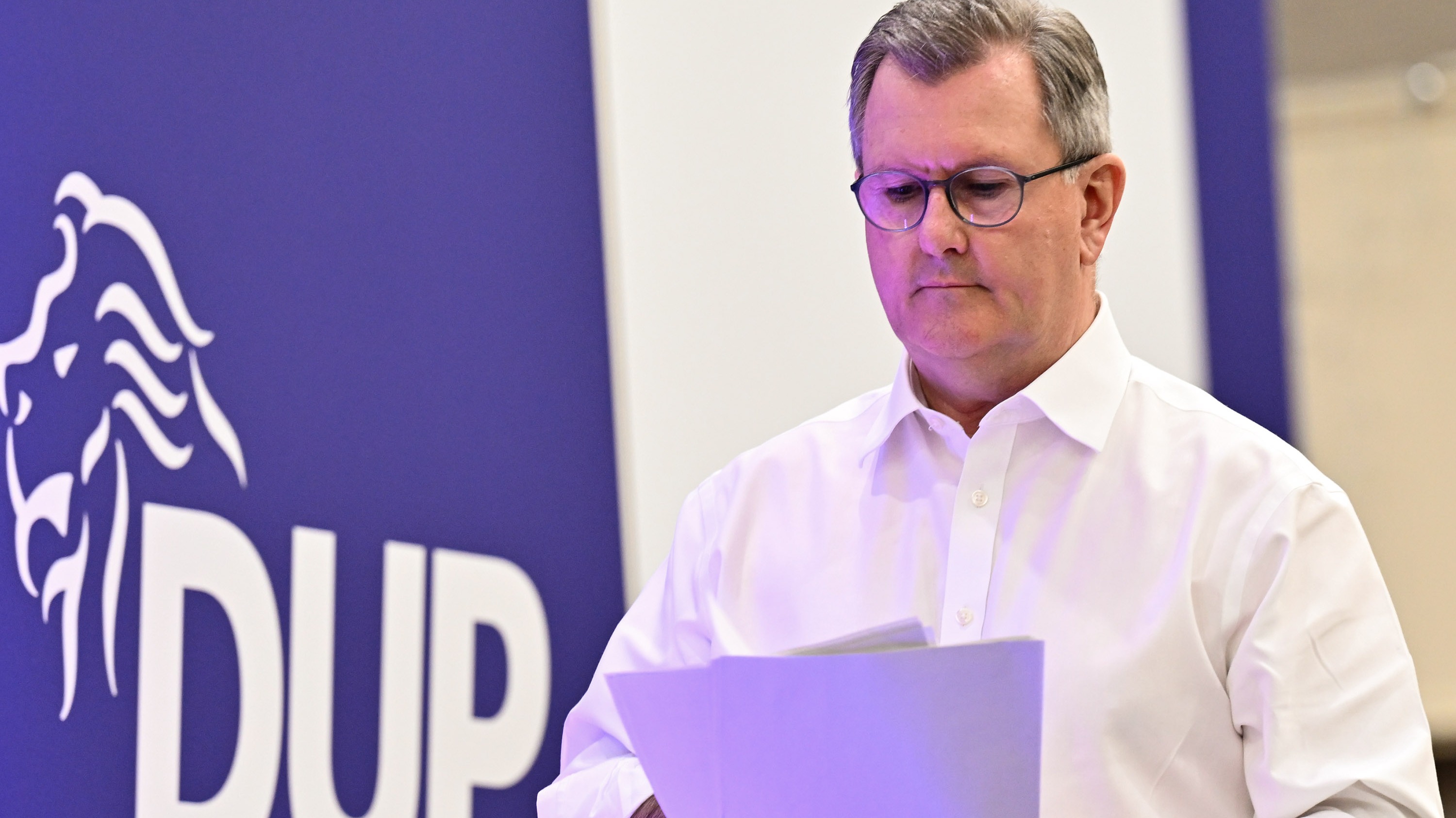 DUP party leaders meet to discuss possibility of Stormont return | UTV ...