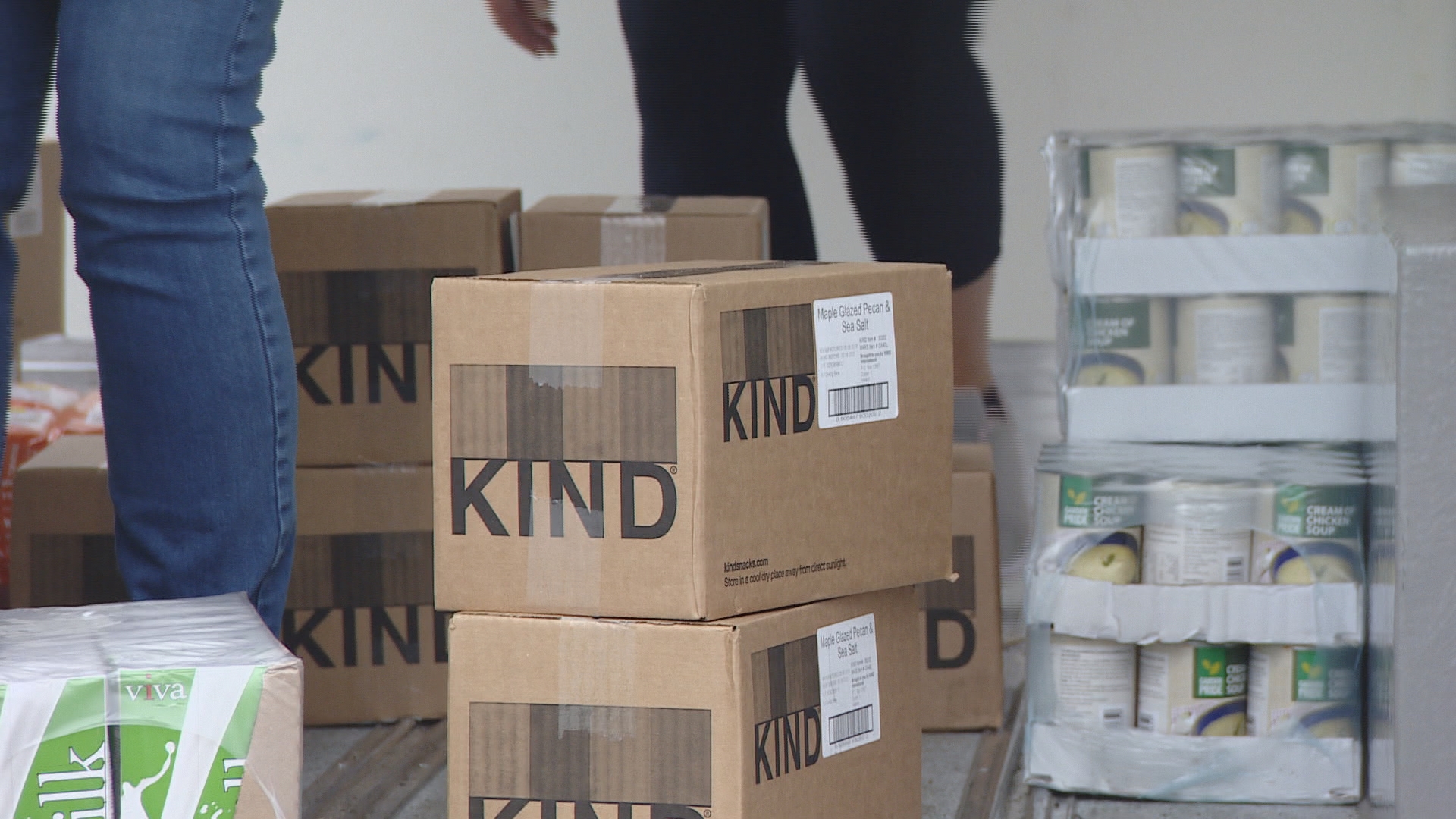 Thousands of food parcels help avoid holiday hunger in Cumbria | ITV ...