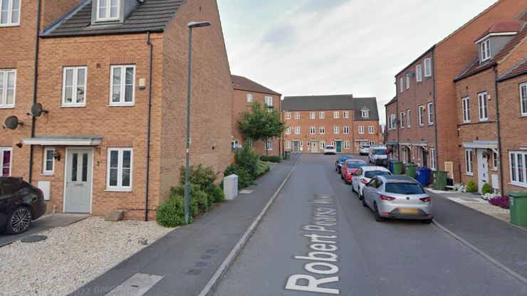 Seven arrests after street fight in Robert Pearson Mews in Grimsby ...