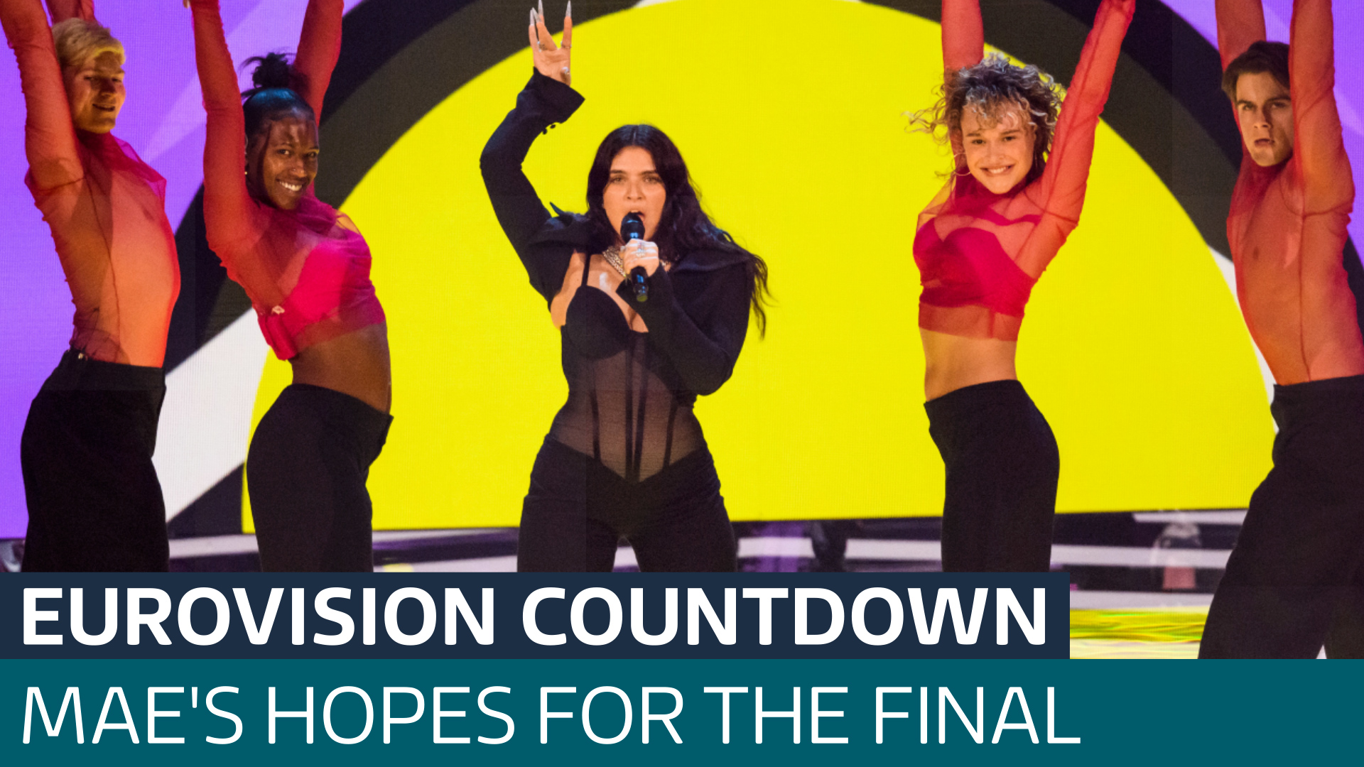 Mae Muller on coping with the pressure with less than 24 hours until ...