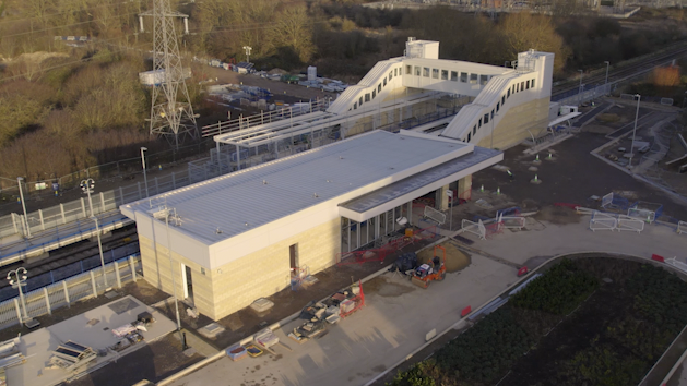 Drone footage shows latest progress on Reading's new train station ...