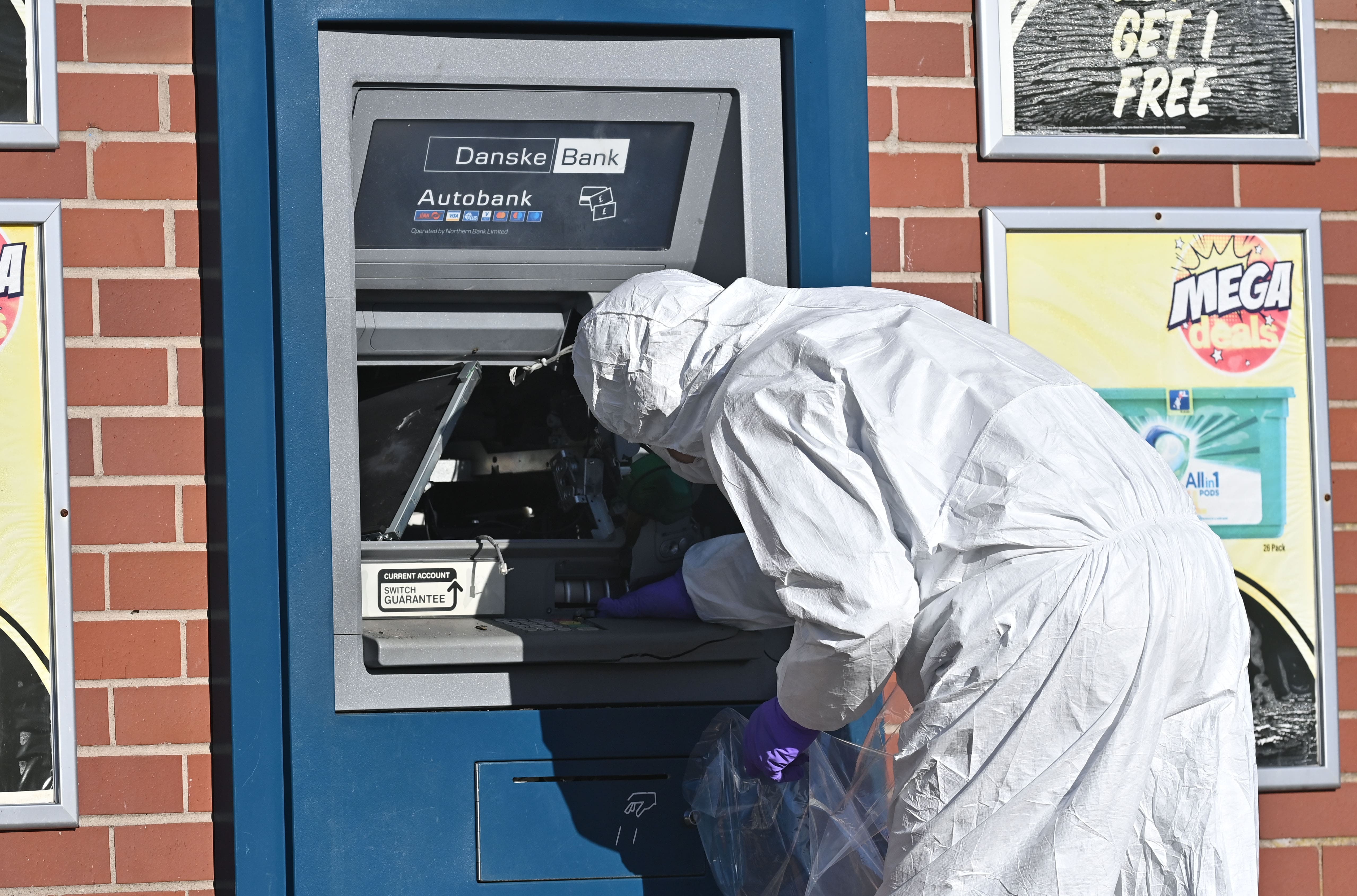 PSNI officer can connect accused, 21, to attempted raid on north ...