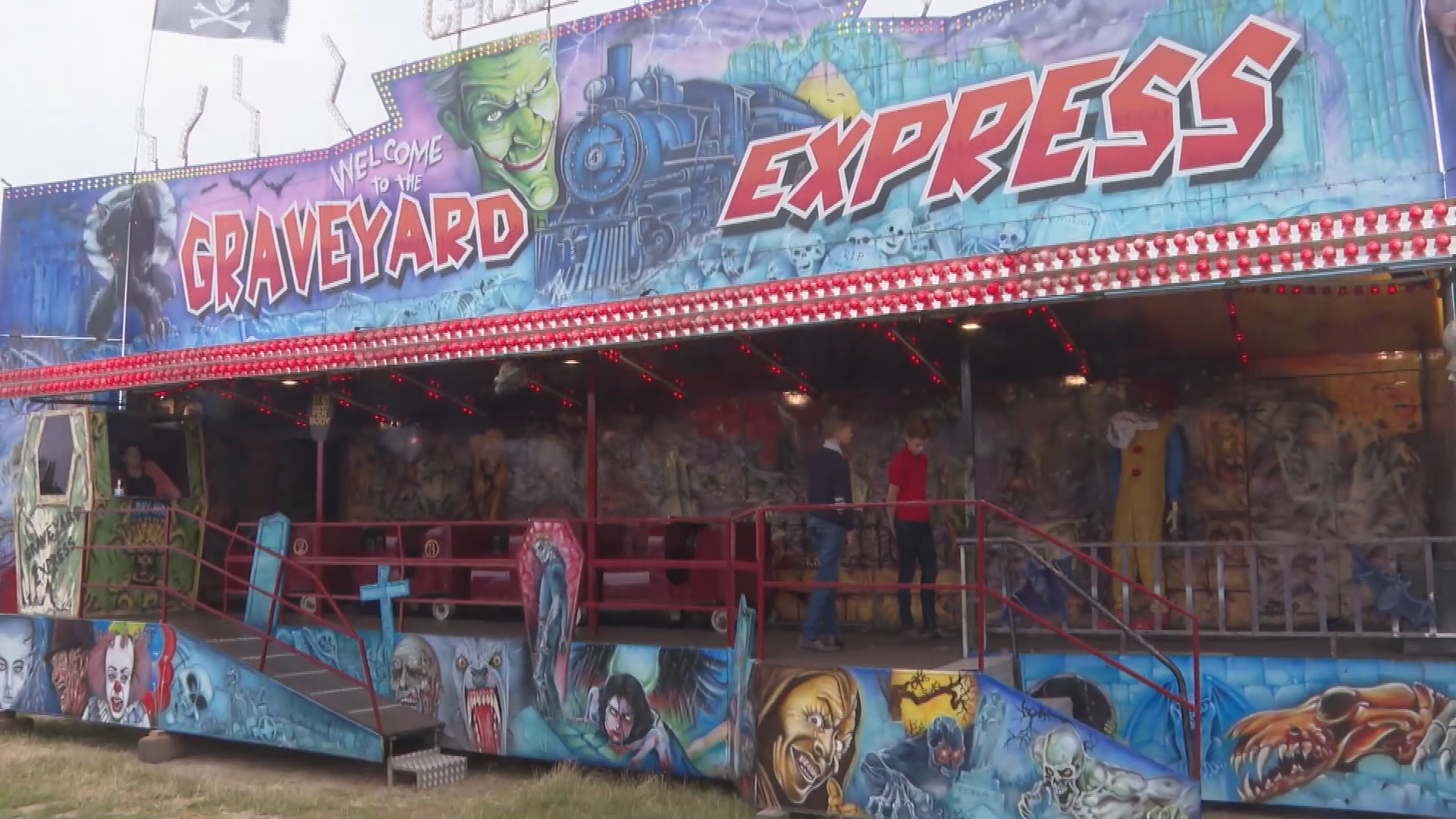 Apply within: Spooky job vacancy at a fairground in Kent | ITV News ...