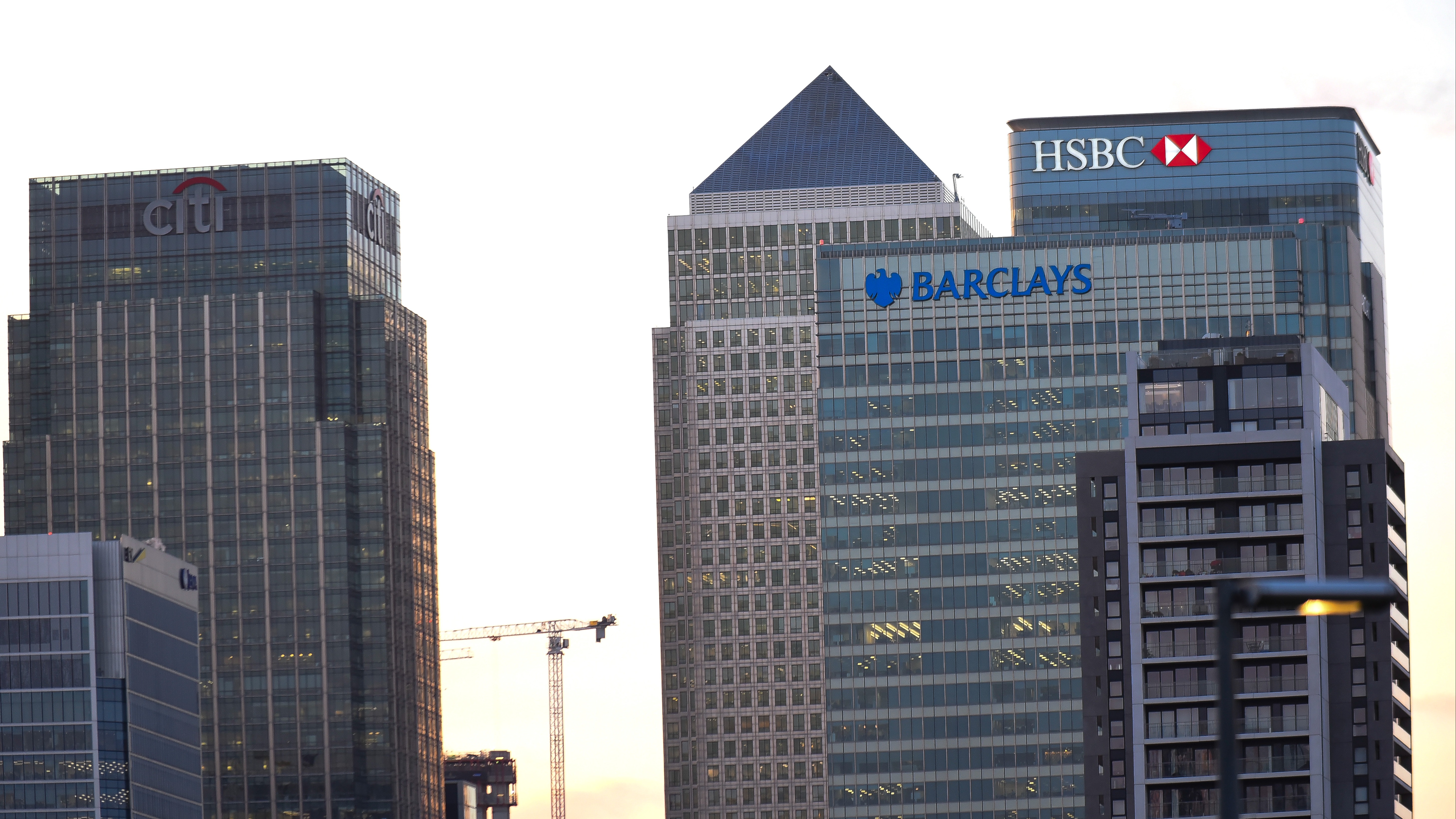 UK to cut finance red tape and axe EU rules in major banking shake-up ...