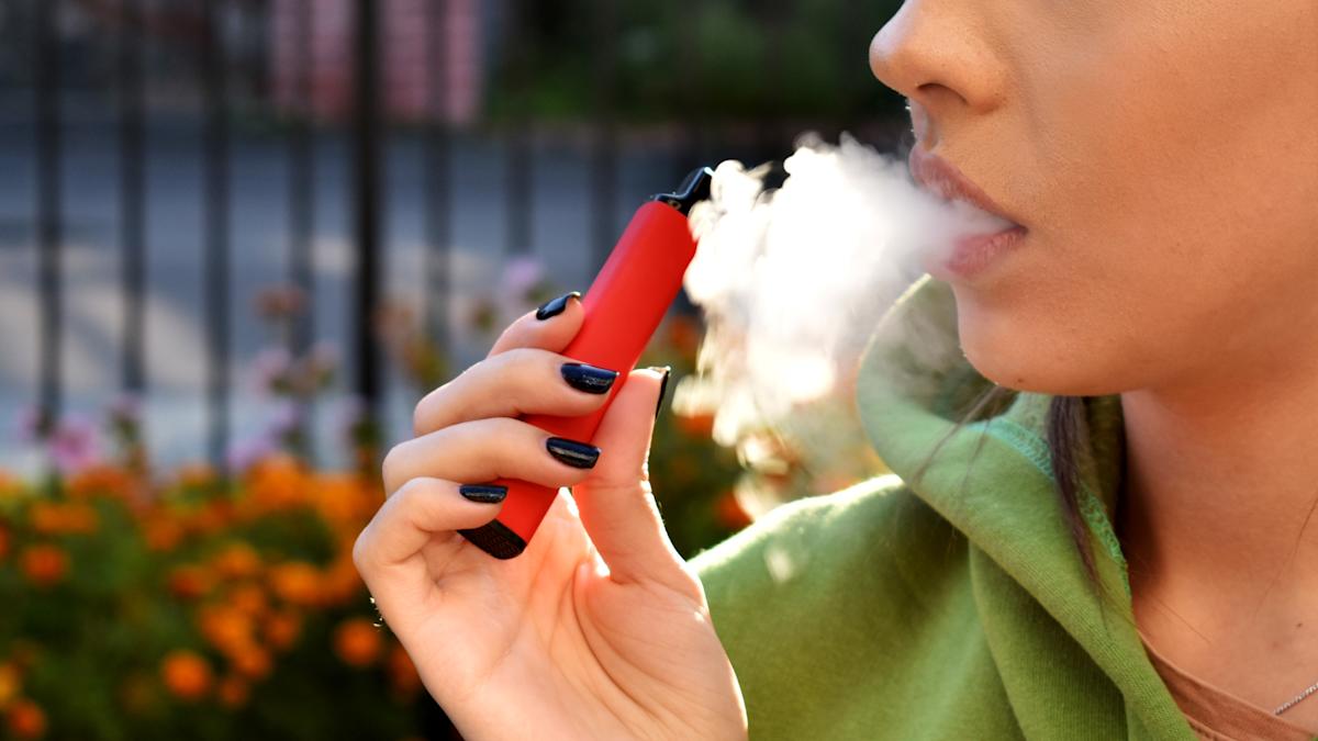 Police crack down on vape spiking as kids as young as 14 are ...