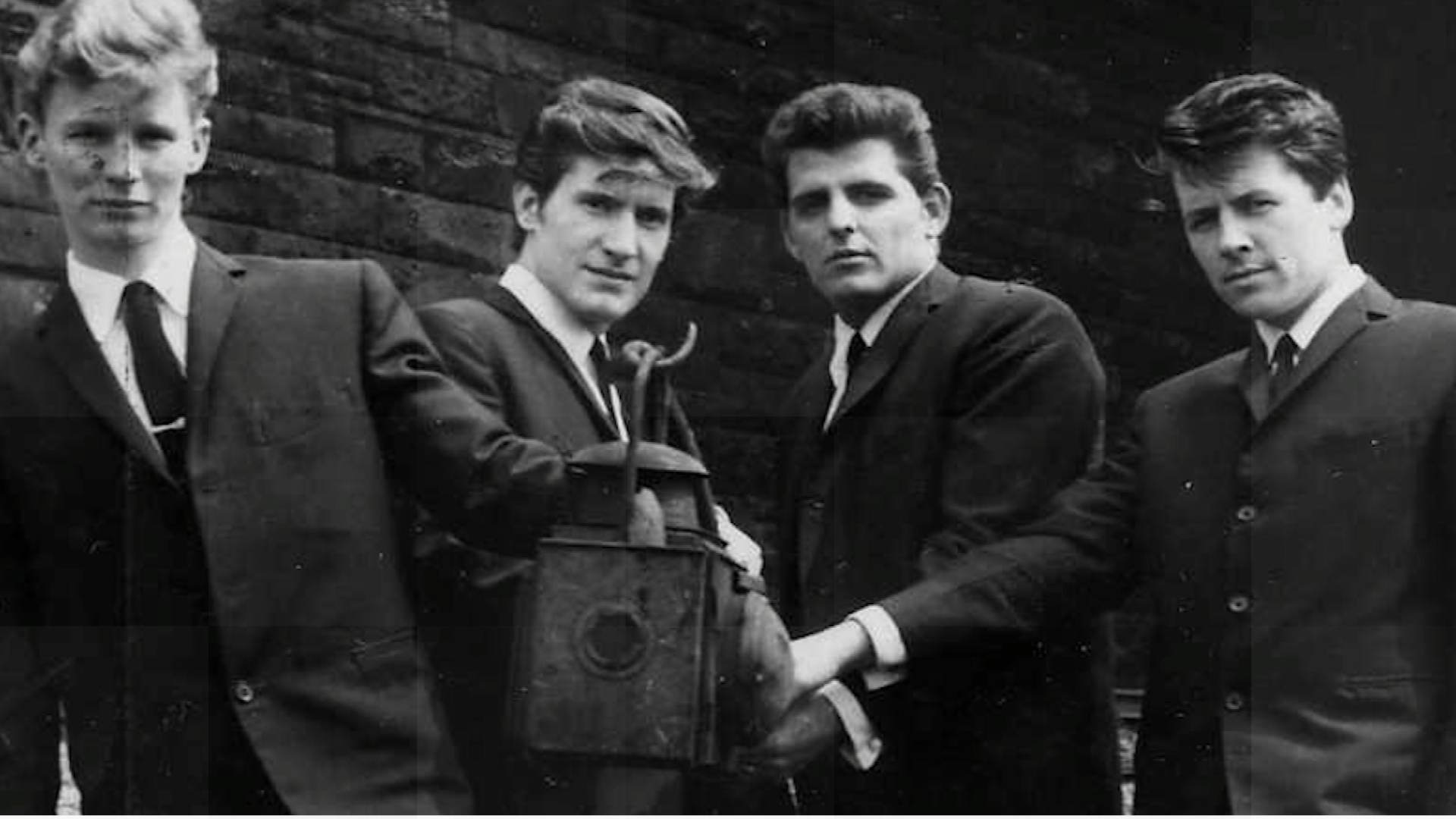 Merseybeat band The Searchers to play final show at Glastonbury 2025 ...