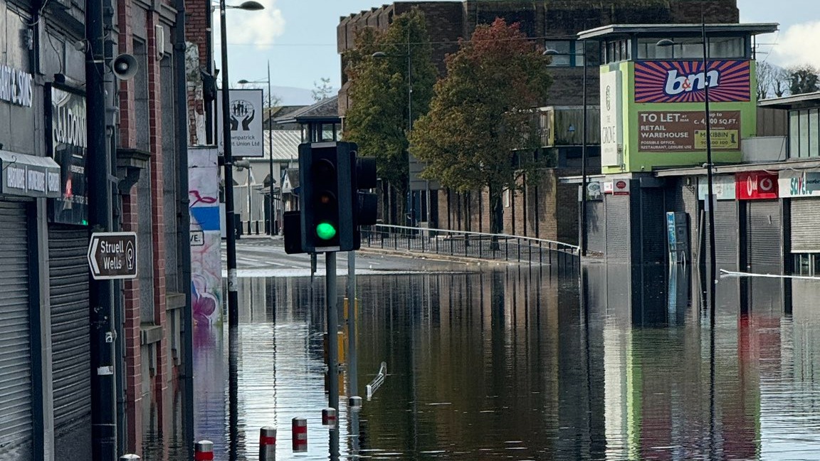 Floods cause 'apocalyptic' scenes in Downpatrick | UTV | ITV News