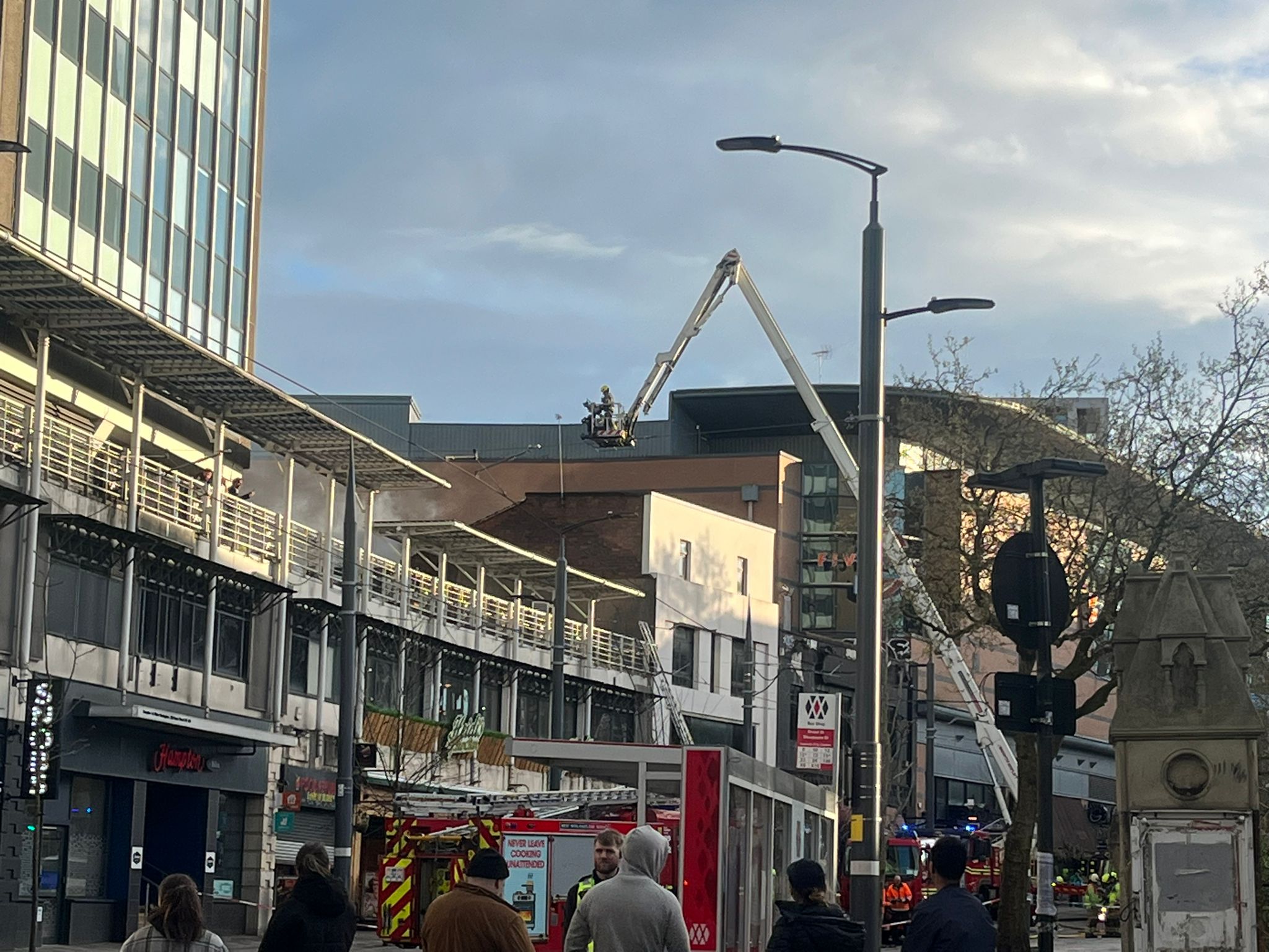 Multiple fire engines tackle blaze on Birmingham's Broad Street | ITV ...