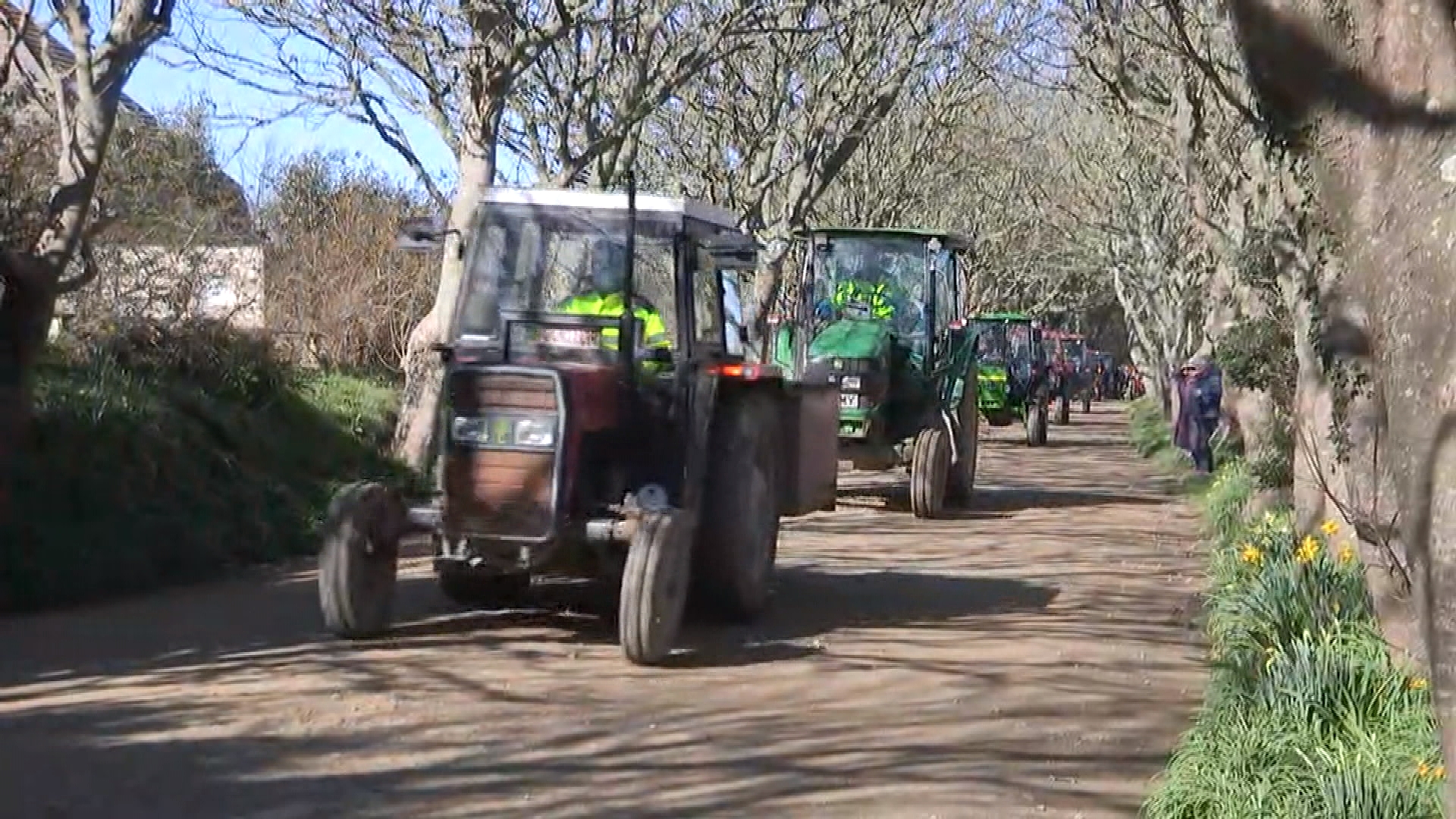 Sark gets wheels turning for first 'tractor mania' event | ITV News Channel