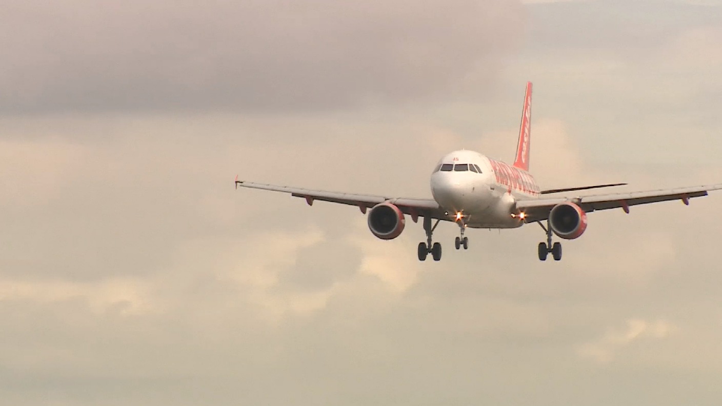 More than 1,200 new cabin crew jobs to be created at Luton based ...