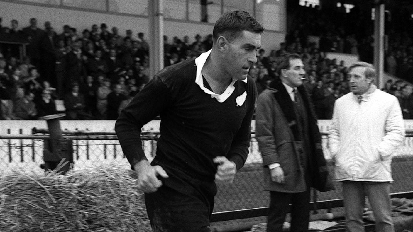 Tributes pour in for All Blacks great Sir Colin Meads following death ...