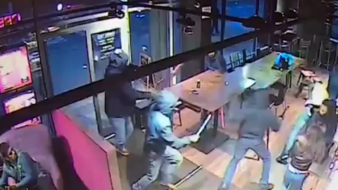 Masked robbers raid coffee shop and beat staff with bats and hammers ...