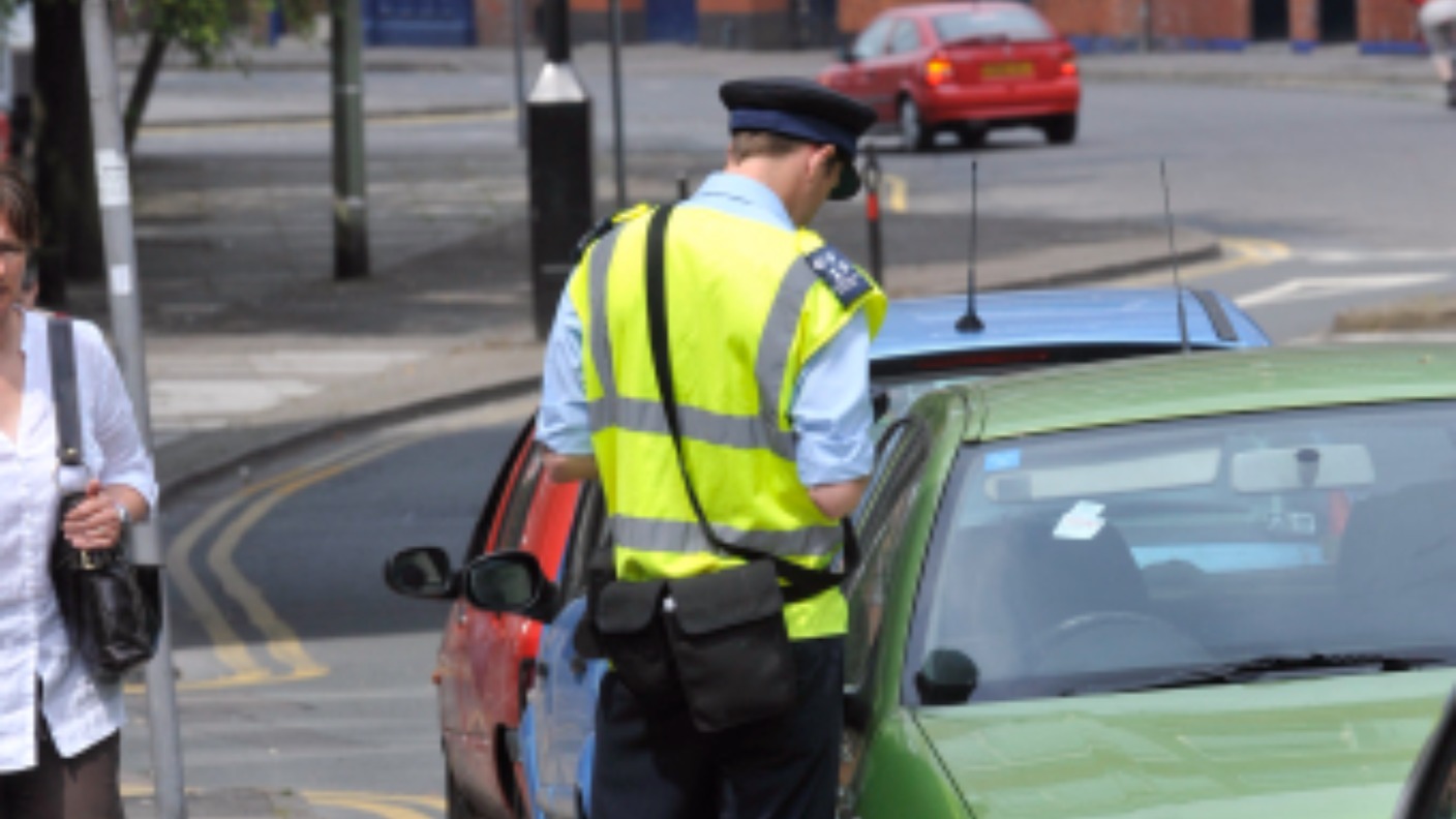 Police investigating assault on traffic warden | ITV News Central