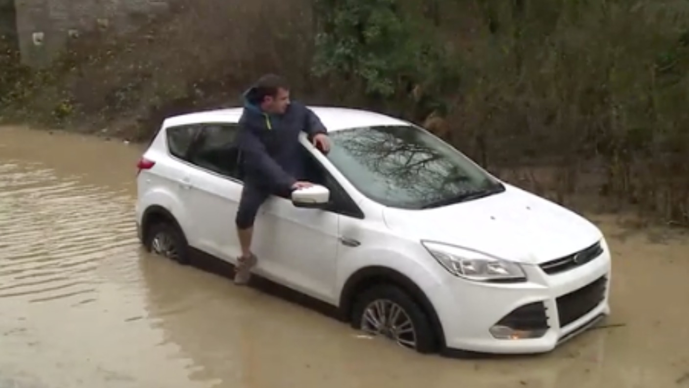 Widespread disruption after snow and flooding | ITV News Meridian