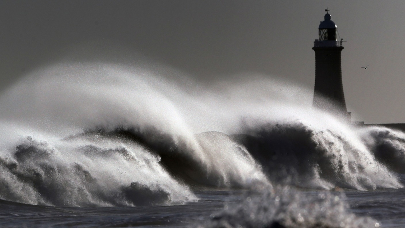 Storm Dylan brings blustery end to 2017 | UTV | ITV News
