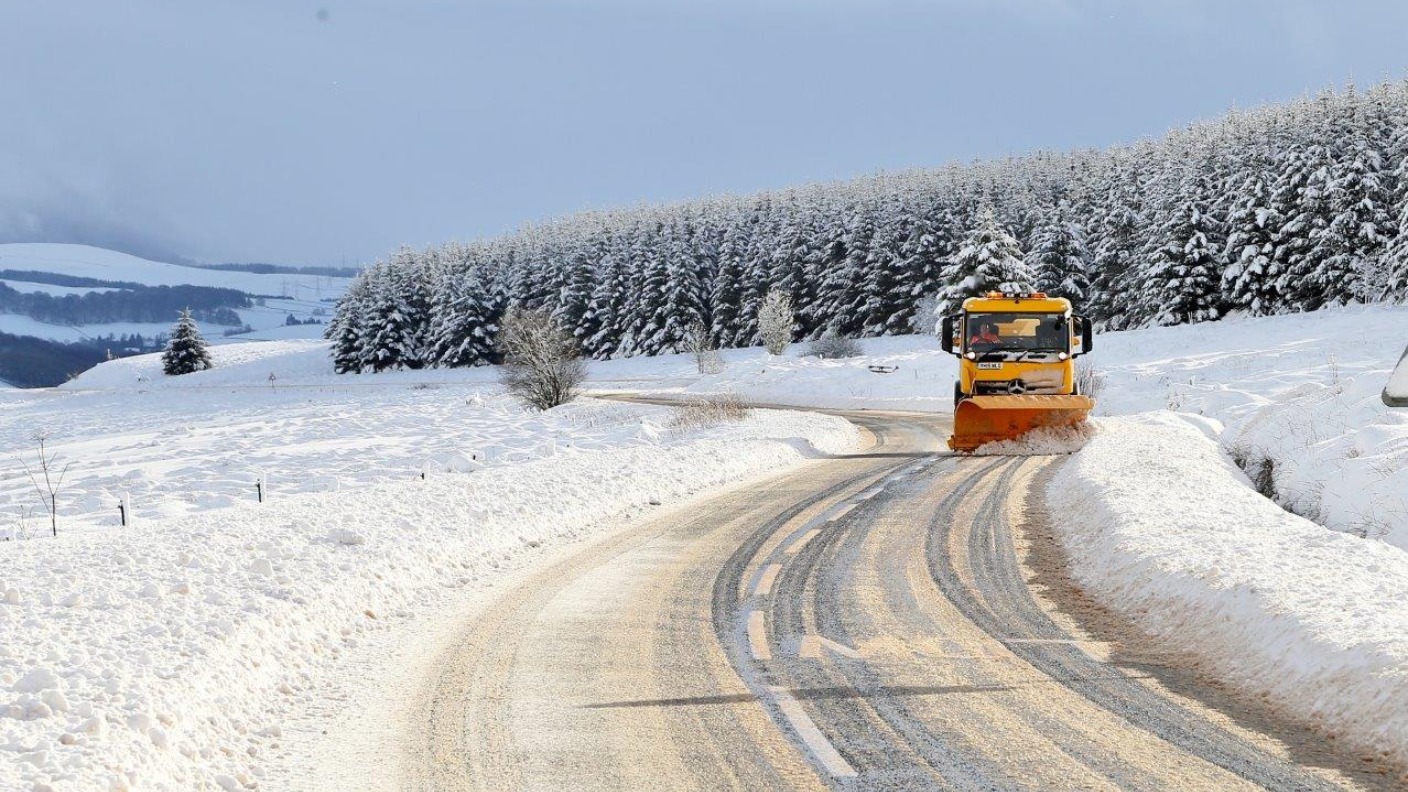 Weather warnings: More heavy snow set to hit the region | ITV News Border