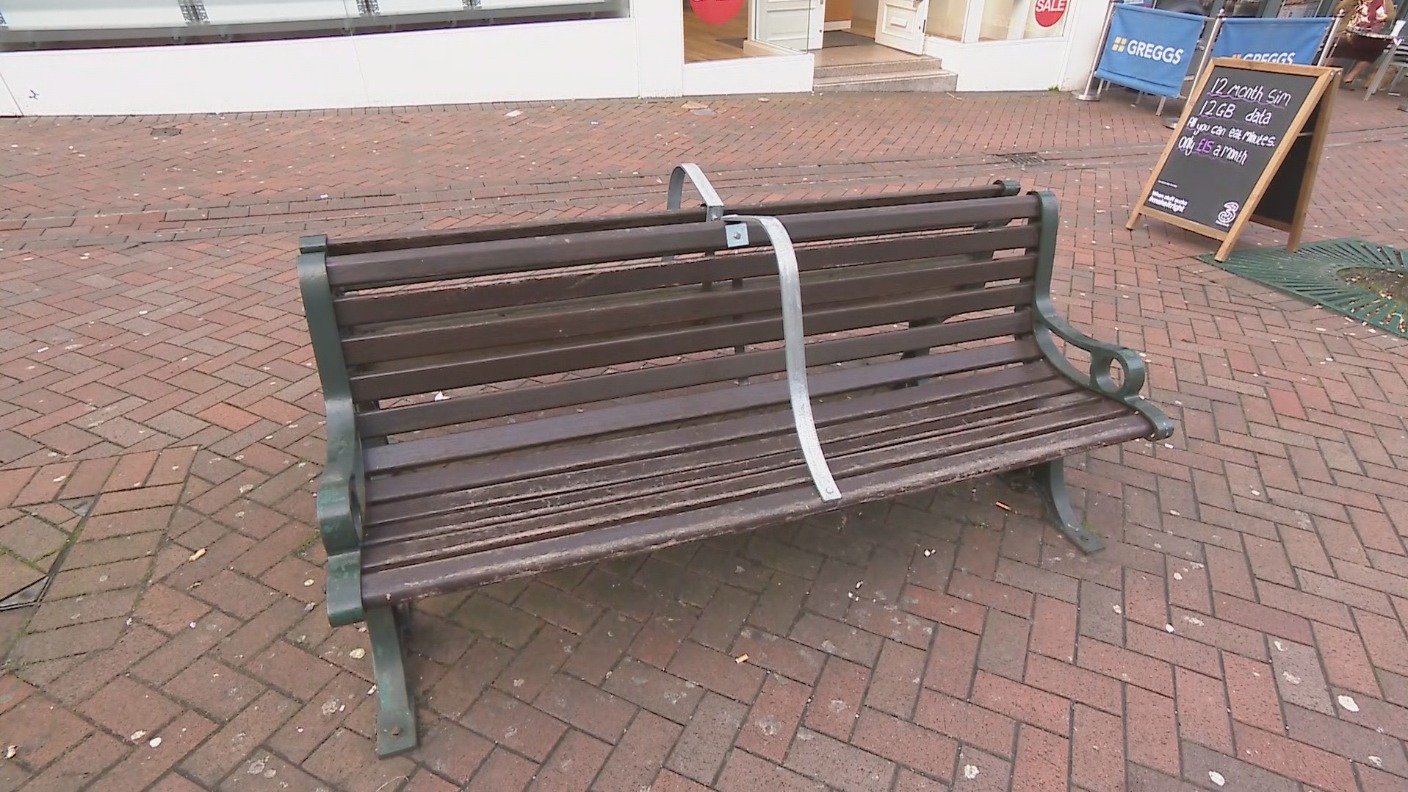 Row over 'anti-homeless' benches in Bournemouth | ITV News Meridian