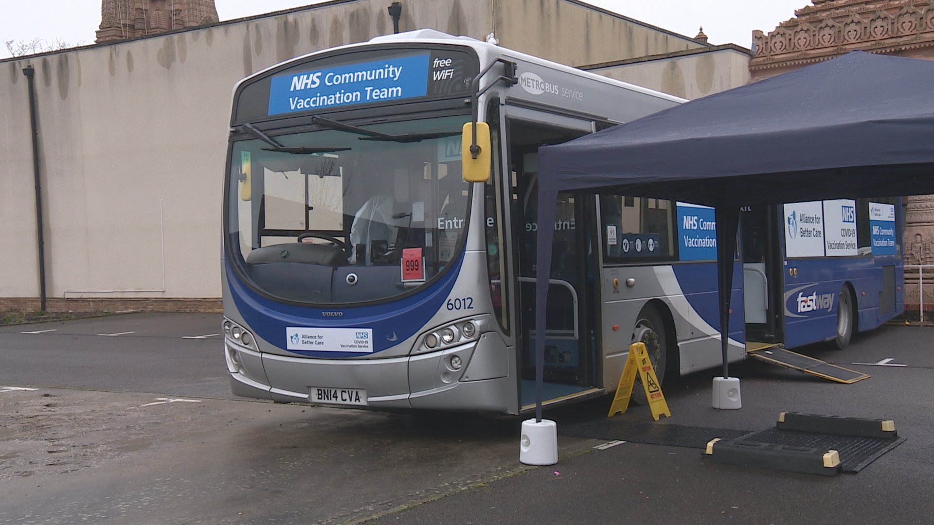 Vaccination bus set up for clinically vulnerable in Sussex | ITV News ...