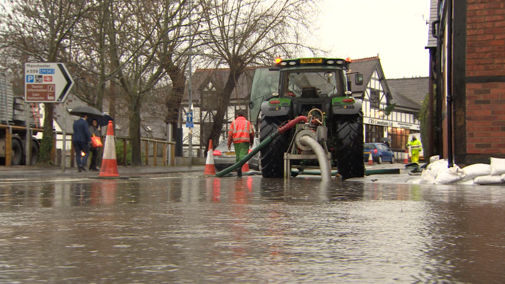 Flood warning for part of Cheshire after Storm Christoph clean up ...