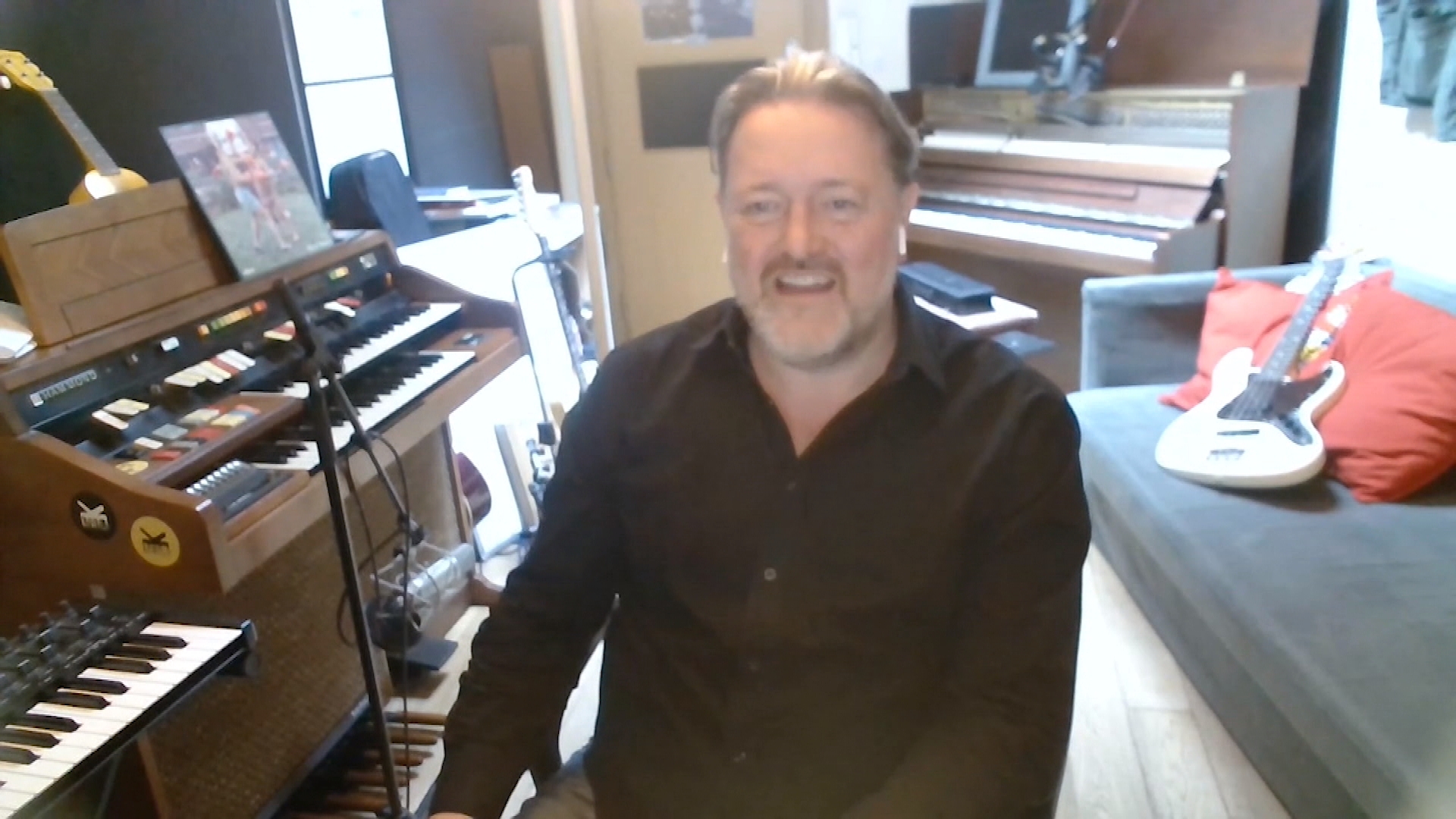 What a great Guy! Elbow frontman Guy Garvey heads back home | ITV News ...