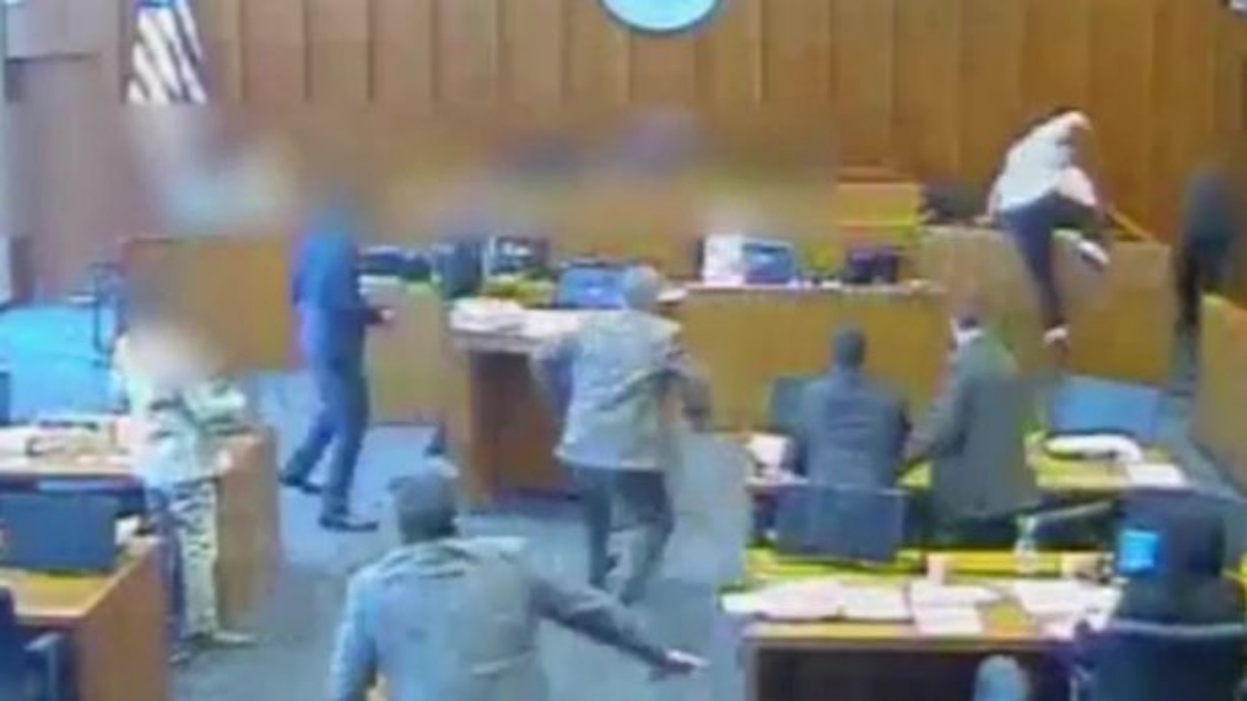 Shocking CCTV footage shows moment man was shot inside a US courtroom ...
