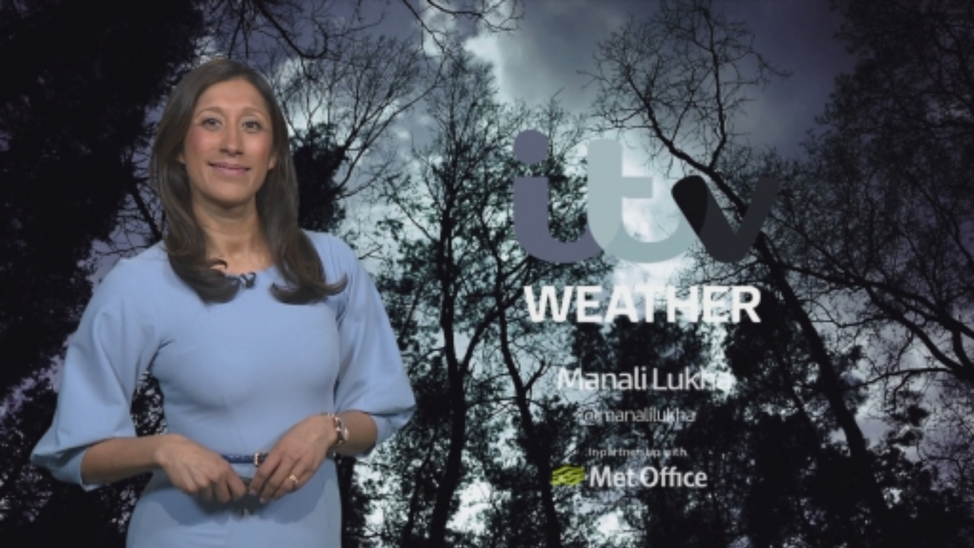 A dry night for many, but turning wet & windy from the west by dawn ...