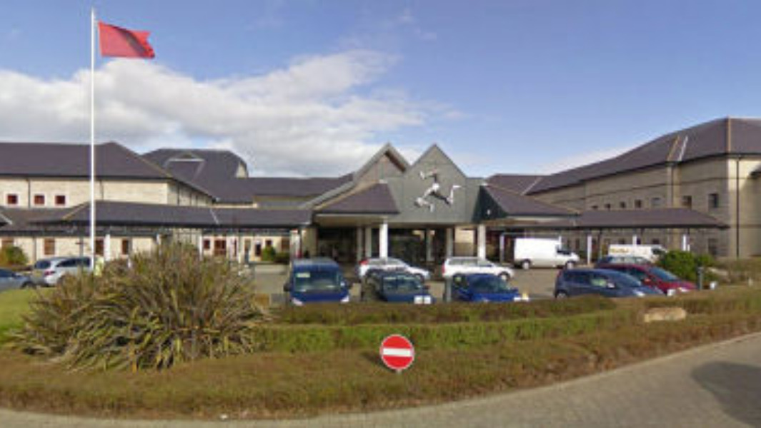 Manx Government want 'more support' reducing hospital waiting times in ...