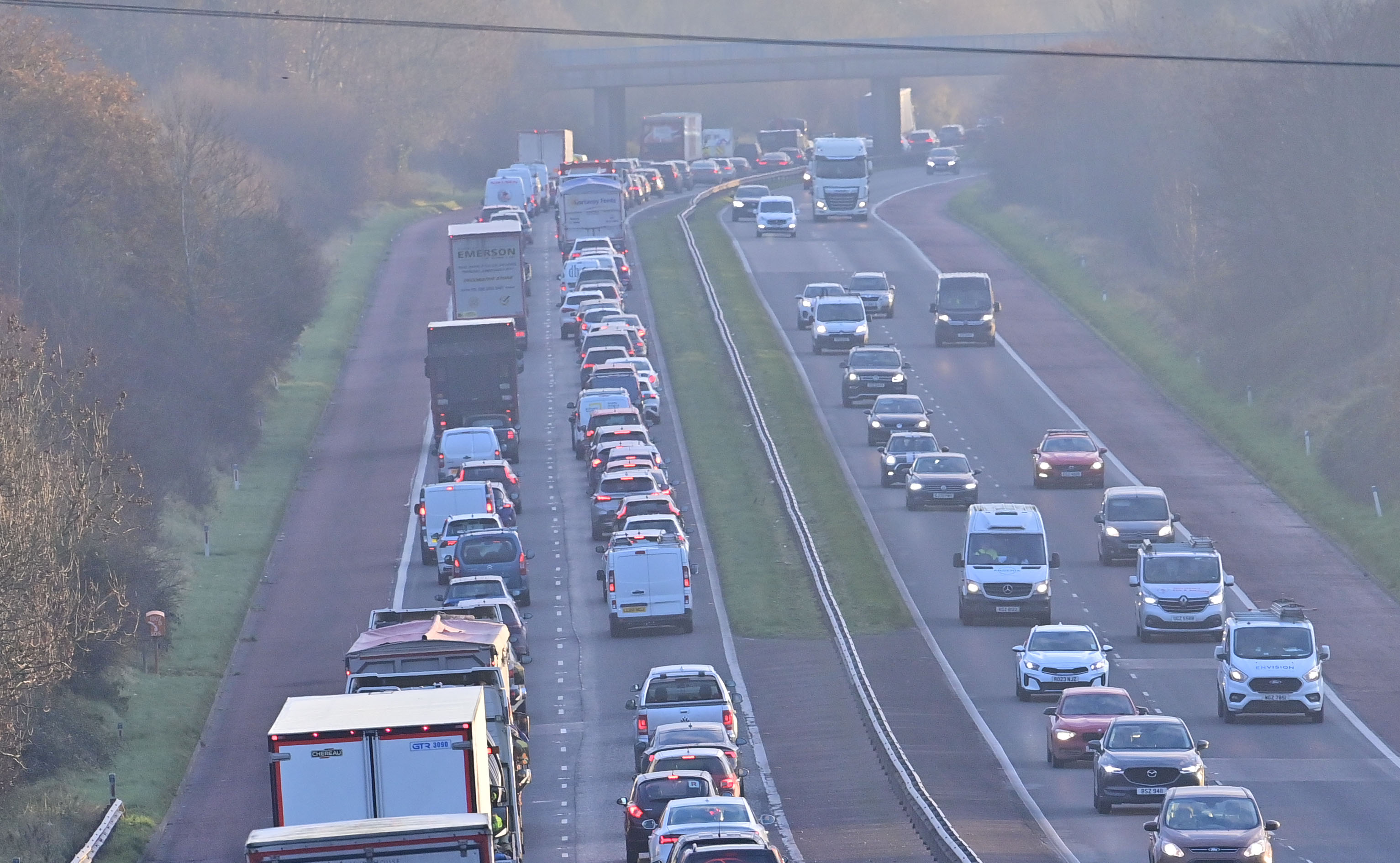 M1 fully reopens after six-vehicle crash between Moira and Lurgan | UTV ...