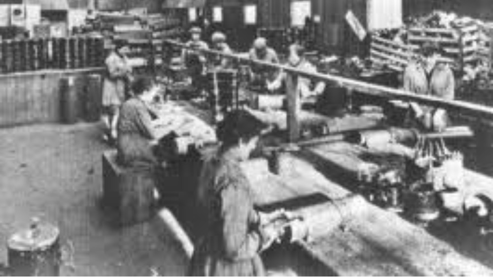 Memorial to WW1 munitions workers | ITV News Calendar