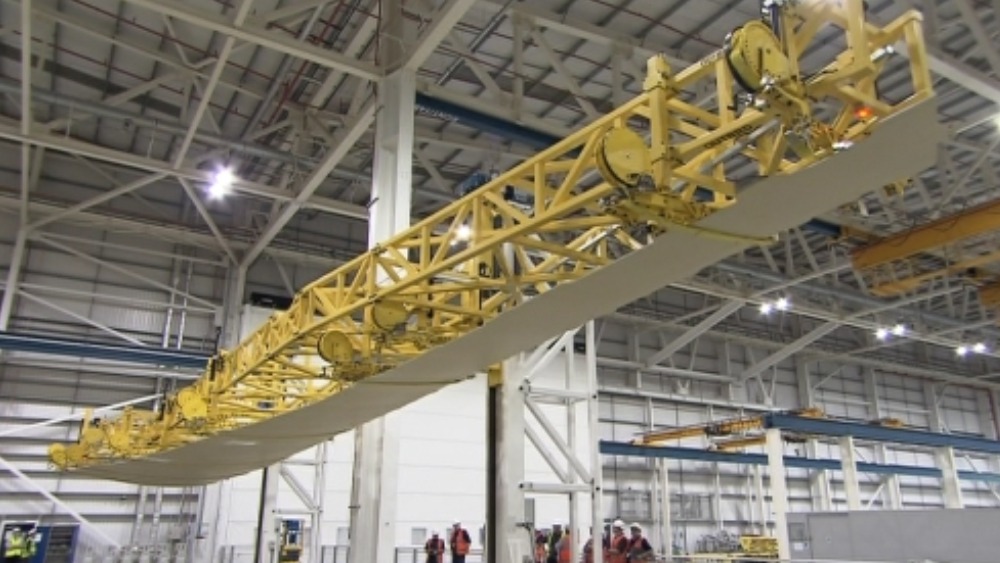 Prime Minister David Cameron confirms major deal for Broughton Airbus ...