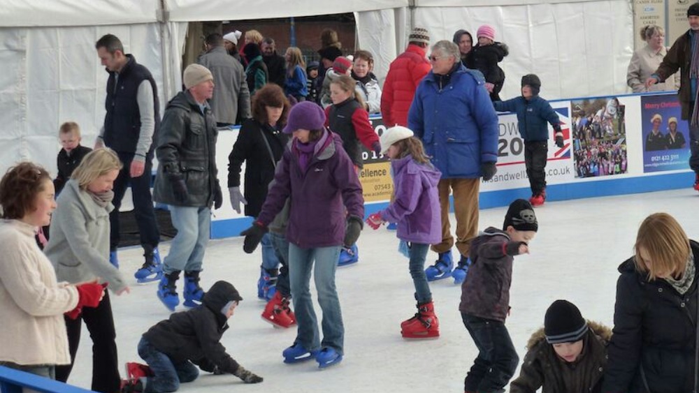 Birmingham's outdoor ice rink returns for Christmas | ITV News Central