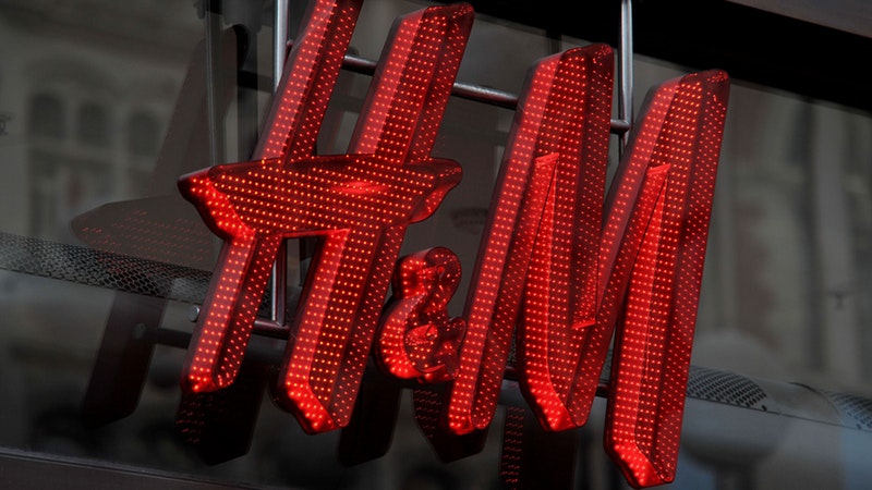 H&M to change womenswear sizes following customer feedback | ITV News