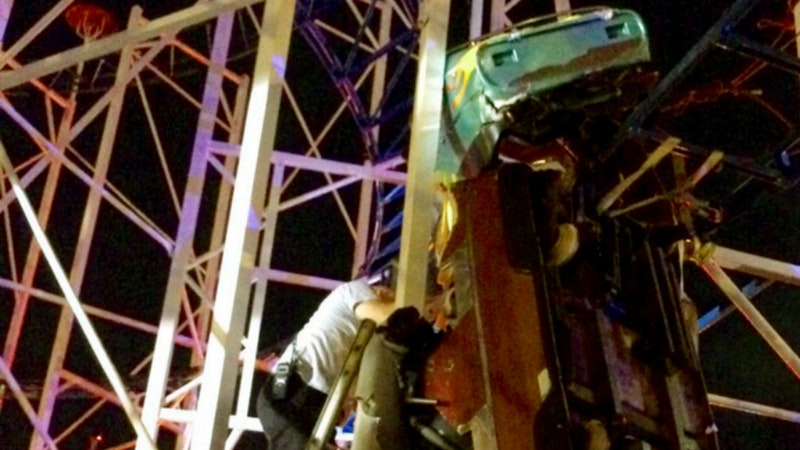 Riders plunge to ground as roller coaster derails in Florida | ITV News