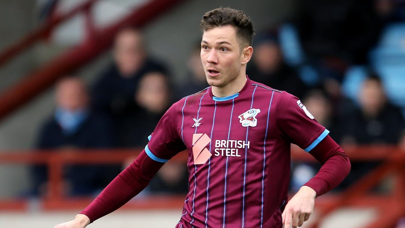 Tom Hopper: Southend United sign former Scunthorpe striker | ITV News ...