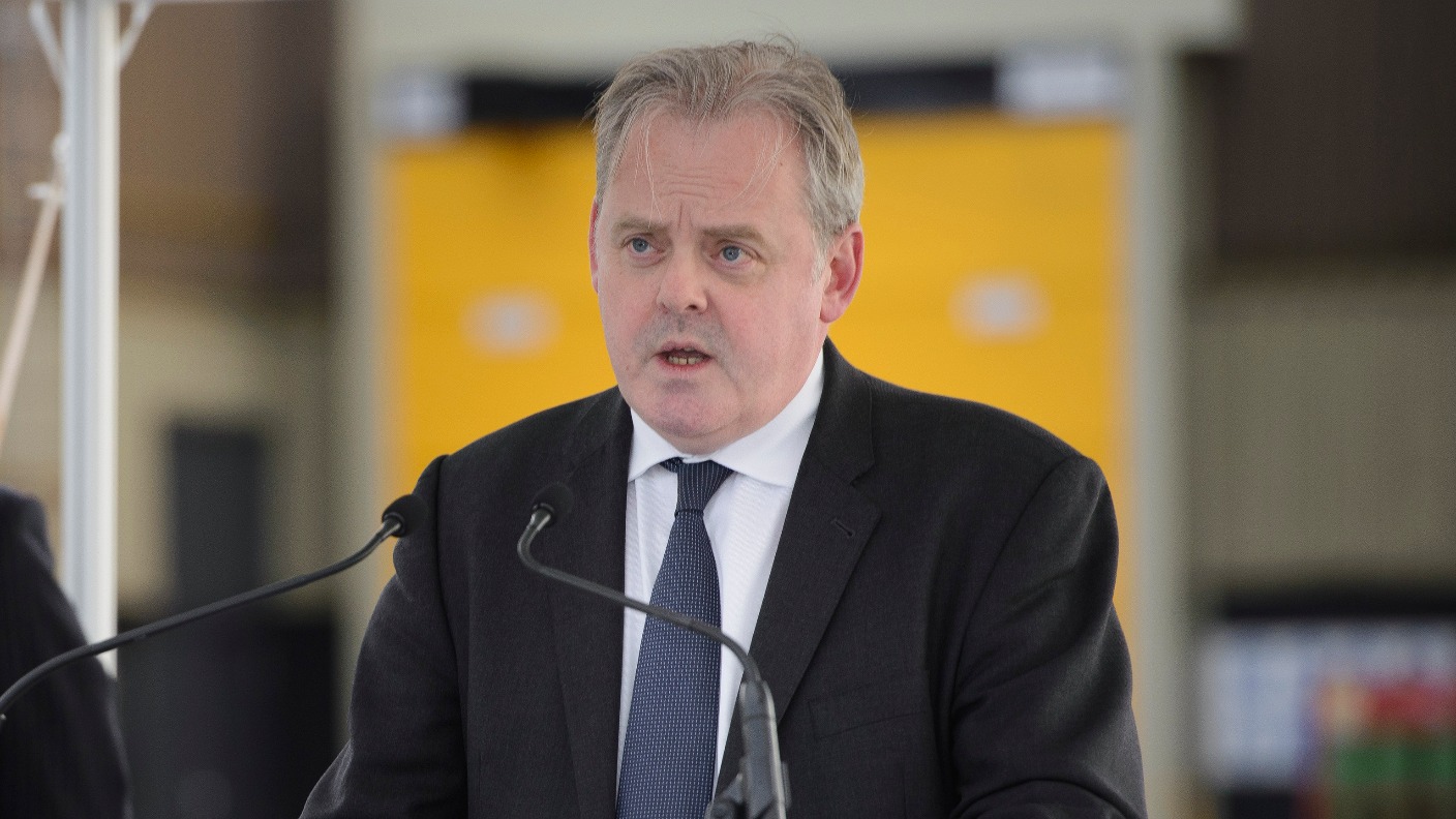 Welsh MP who quit as minister says May must stand up to Brexit bully ...