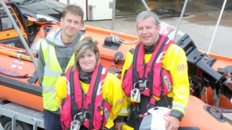 ‘Huge thrill’ as woman becomes lifeboat’s first female skipper | ITV News
