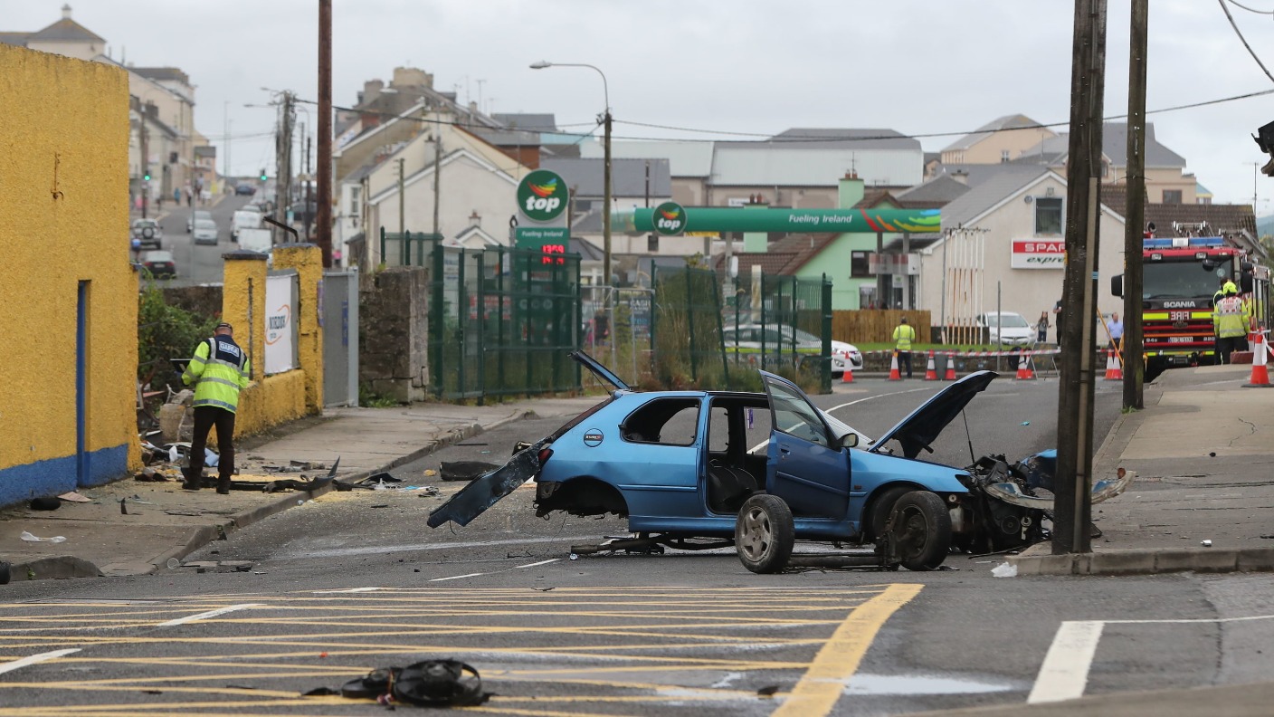 Two dead and three seriously injured in Co Donegal crash | UTV | ITV News