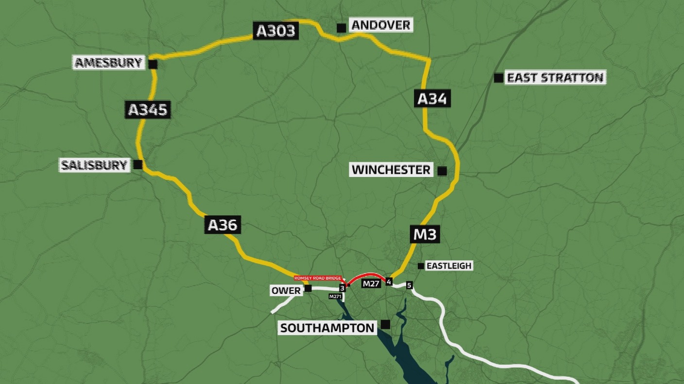 A 60-mile diversion in place as roadworks begin on M27 | ITV News Meridian
