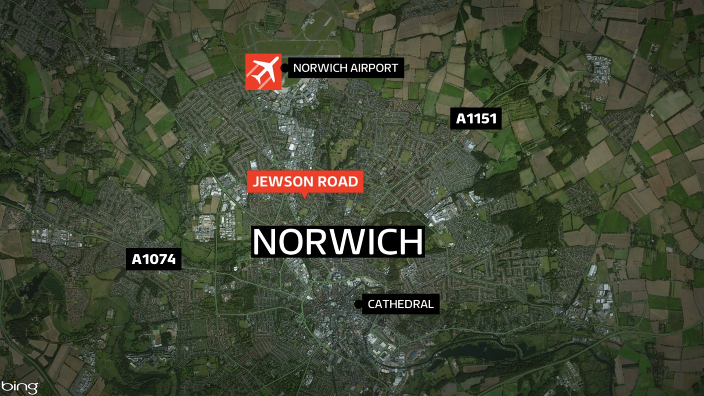Two teenagers arrested after man stabbed in the leg in Norwich | ITV ...