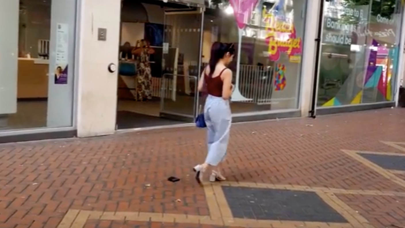 'Wallet drop' social experiment tested in Birmingham | ITV News Central