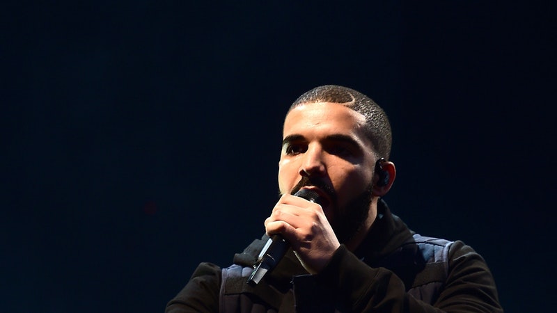 Fans confused as Drake waves Ireland flag in support of UFC star Conor ...