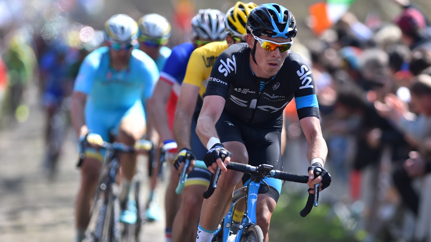 Welsh cyclist Luke Rowe agrees new contract with Team Sky | ITV News Wales