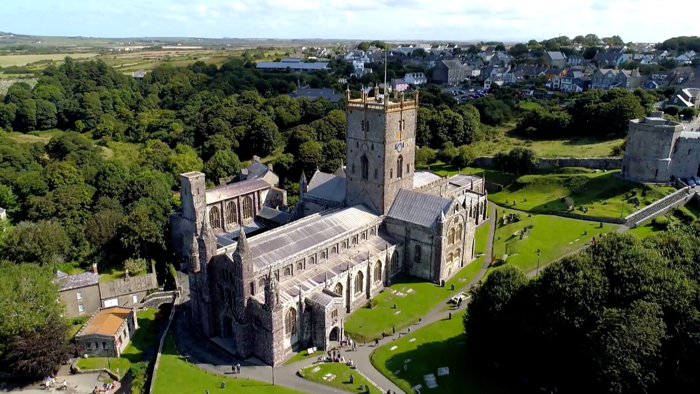 'A haven for wildlife and an adventurer's paradise' Britain's smallest ...